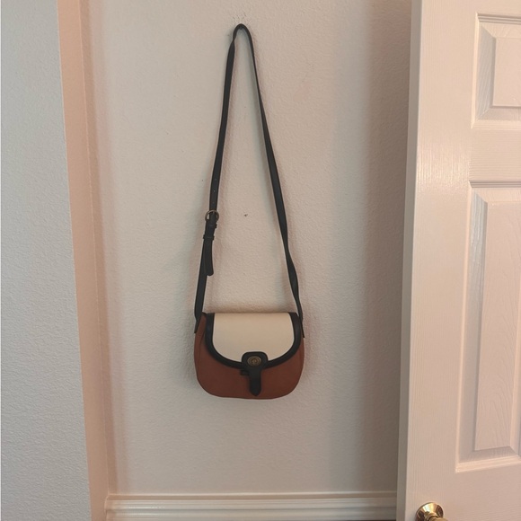 Universal Thread | Bags | Universal Thread Brown And White Crossbody ...